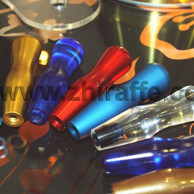 ZHIRAFFE * The Original – Giraffe beer bong – table beverage dispenser